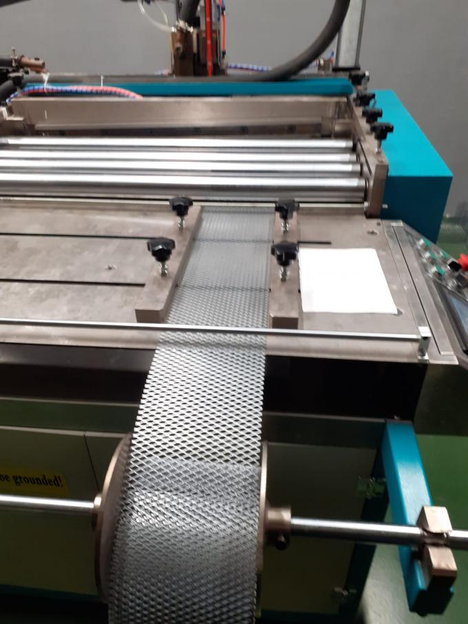 660mm Mesh Rolling Machine With Automatic Spot Welding Filter Cutting