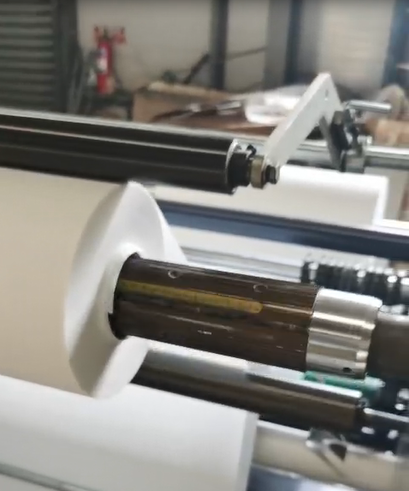 Full Auto Photoelectric Paper Filter Trimming Machine Filter Cutting