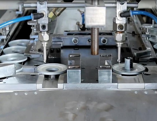 Full Auto End Cap Gluing Machine For 50 - 110 Mm End Caps